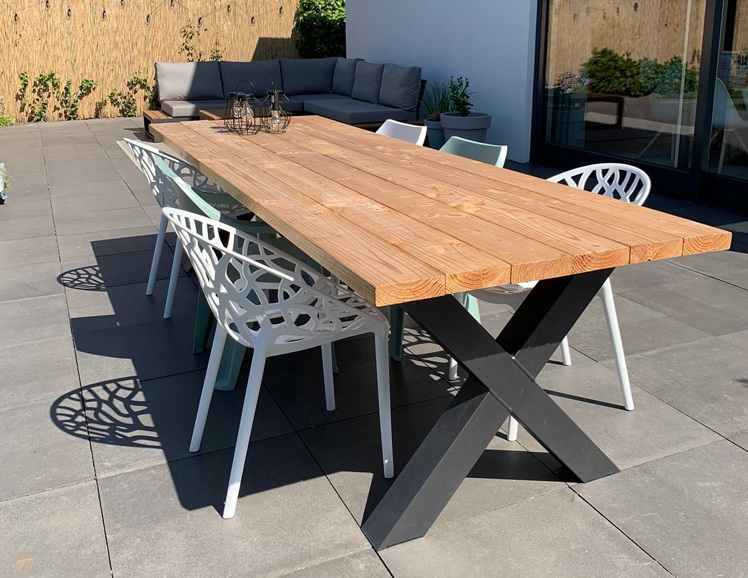 Tuintafel douglas stalen X | Tafelplein